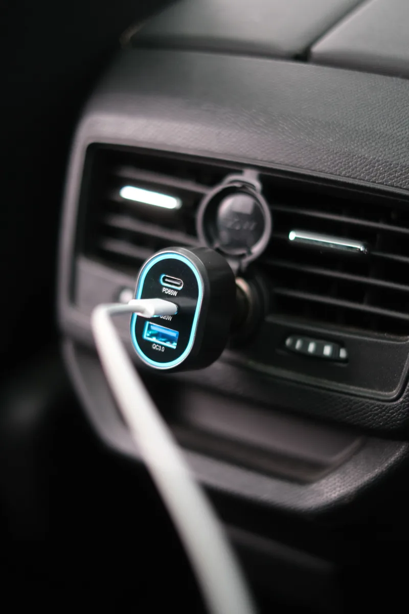 Power USB-Ladedose, 3 Anschlüsse, 12/24 V Schnell Ladung auch bei 12 V ...